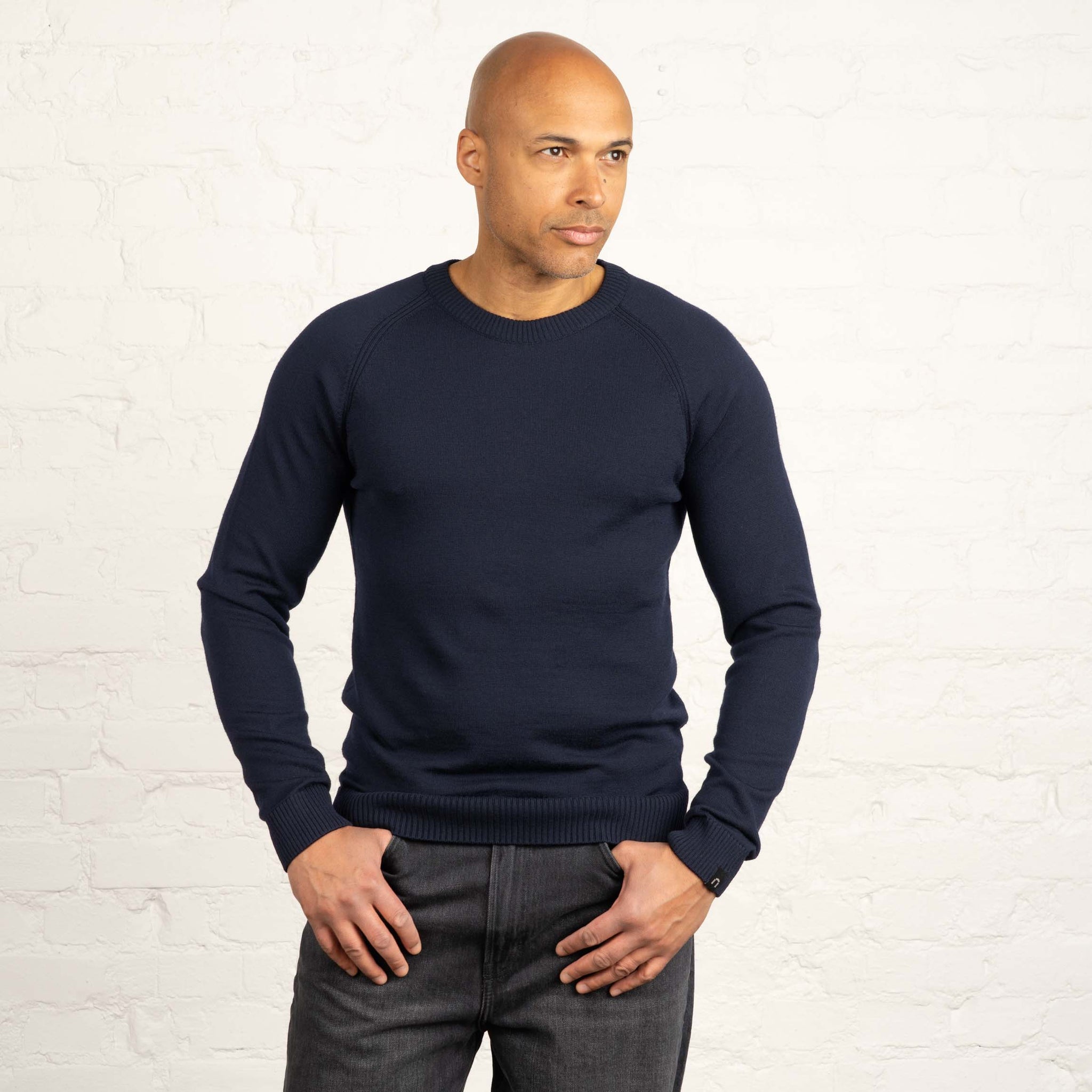 Hohka miesten merinoneulepusero - sinimusta